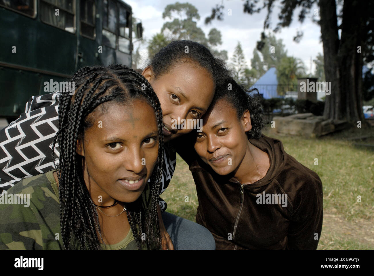 Ethiopia addis abeba women young hi-res stock photography and images ...