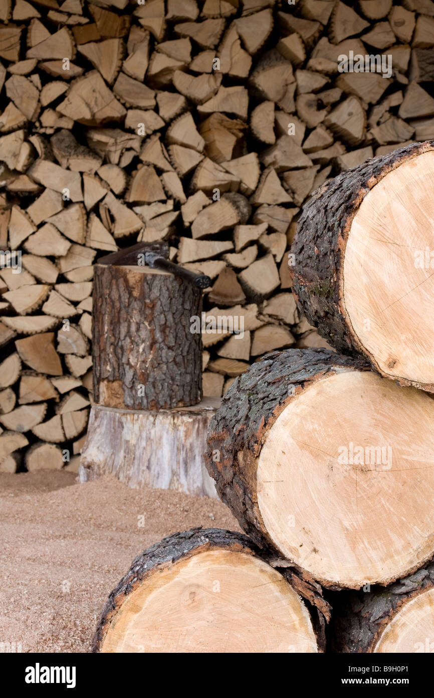 Chopping block hi-res stock photography and images - Alamy