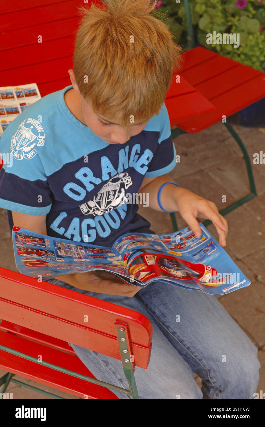 Terrace child boy garden-chair toy-brochure views garden garden-terrace ...