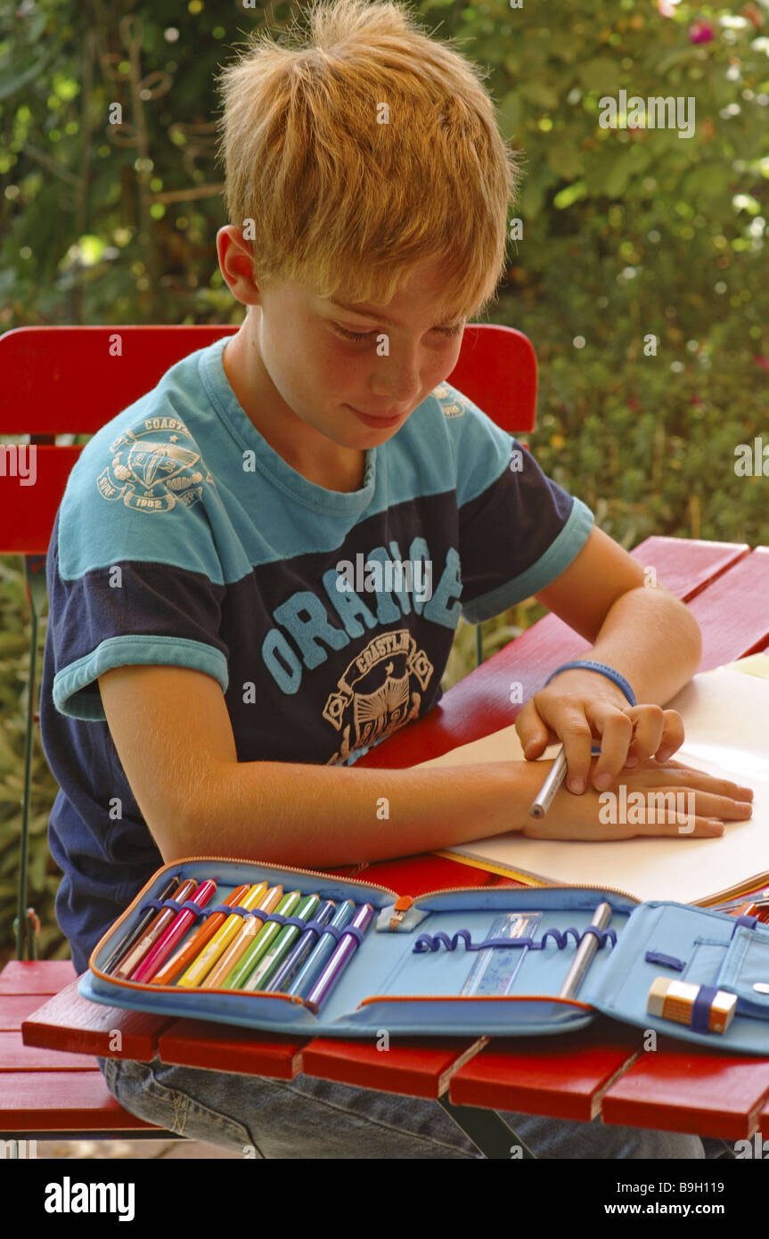 Garden child boy homework semi-portrait terrace garden-terrace garden ...