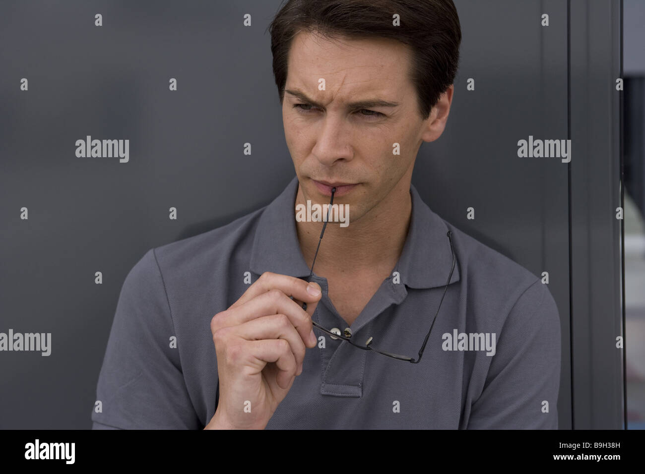 Crosses arm hi-res stock photography and images - Alamy