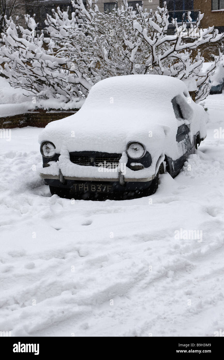 Covered vehicle hi-res stock photography and images - Alamy