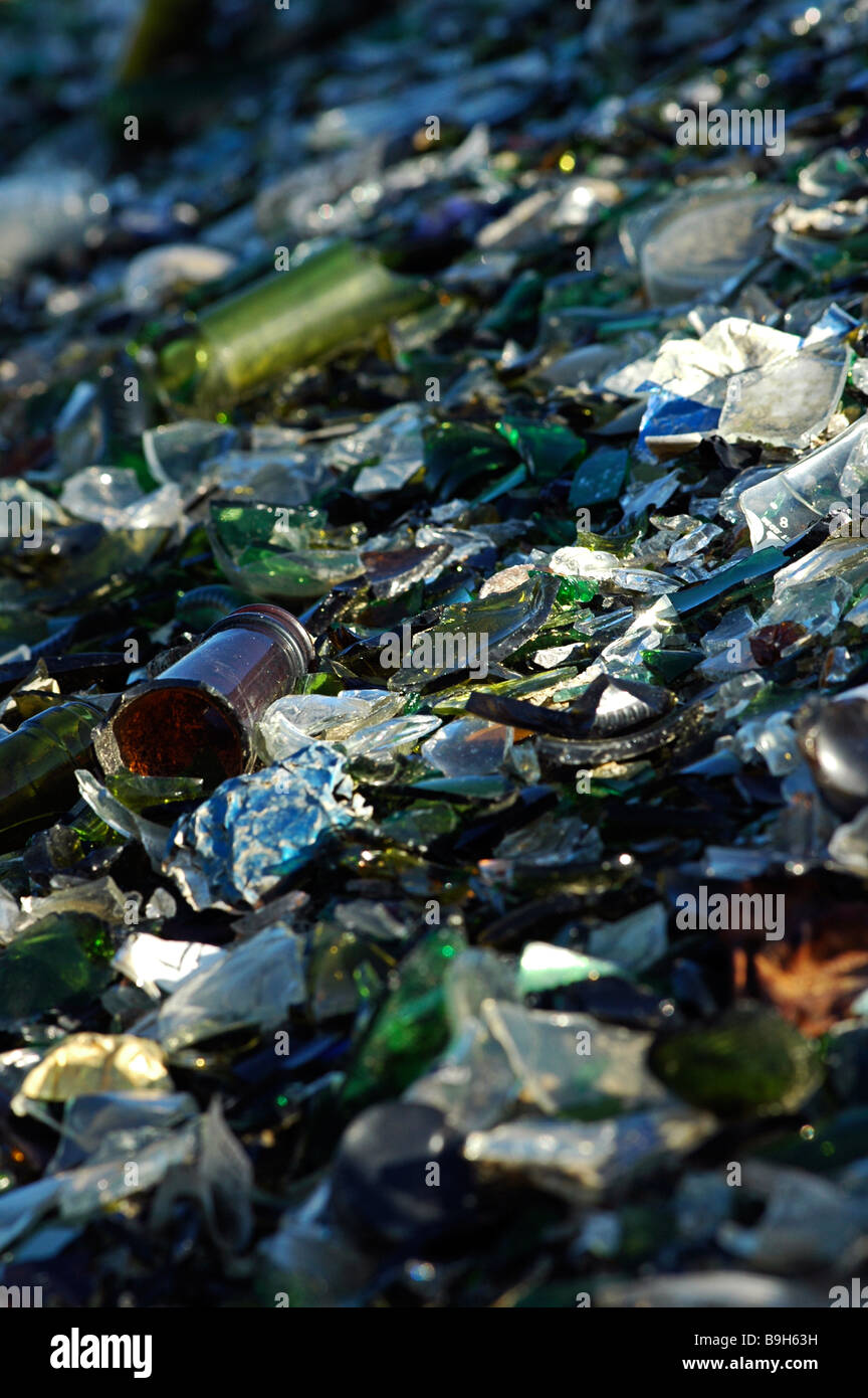 Broken jars hi-res stock photography and images - Alamy