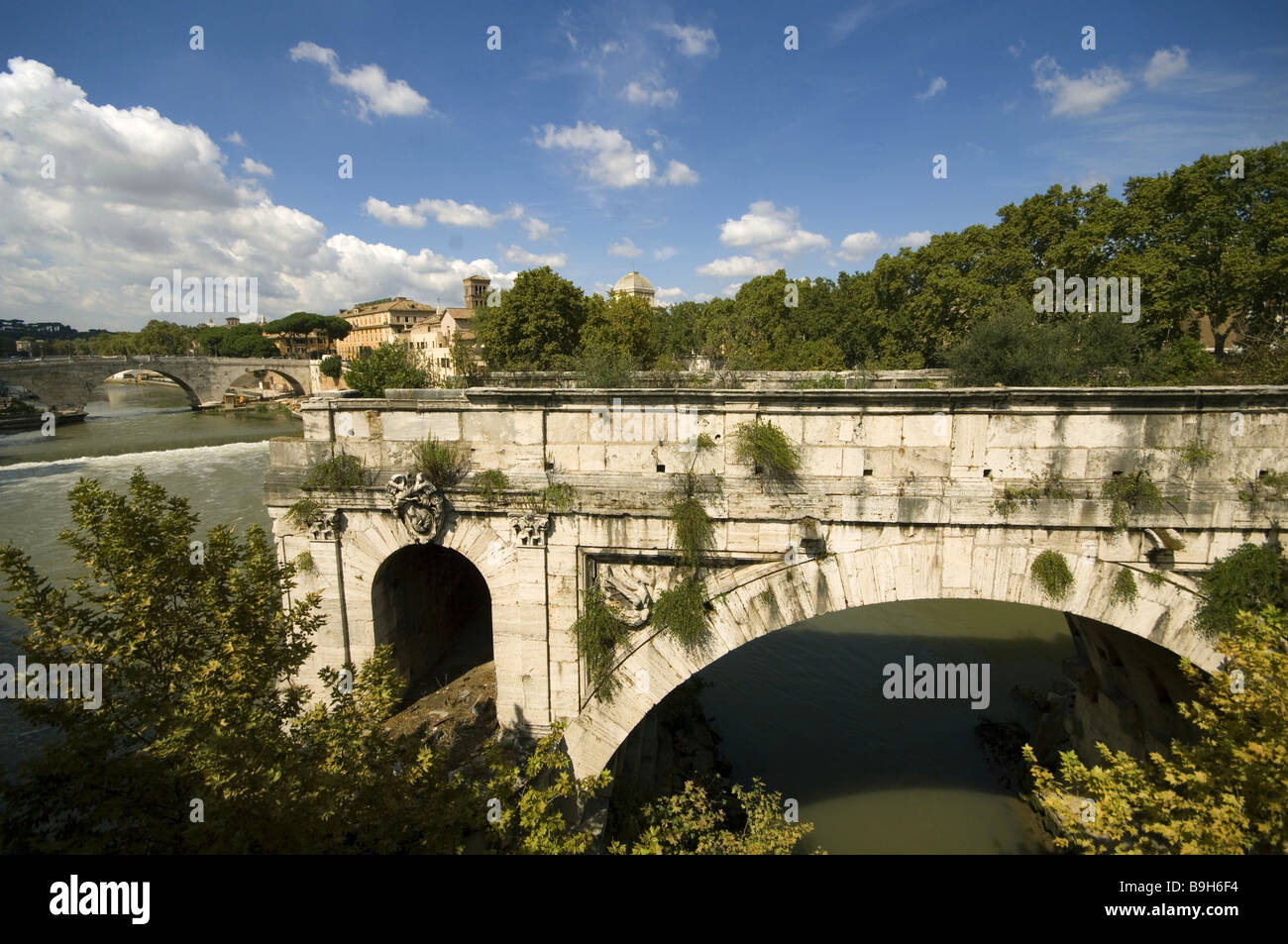 Ponte emilio ponte rotto hi-res stock photography and images - Alamy