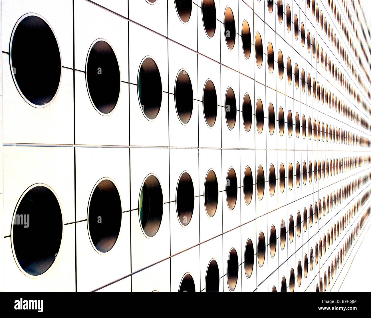 High-rise-facade pattern forms perspectives from below detail ...