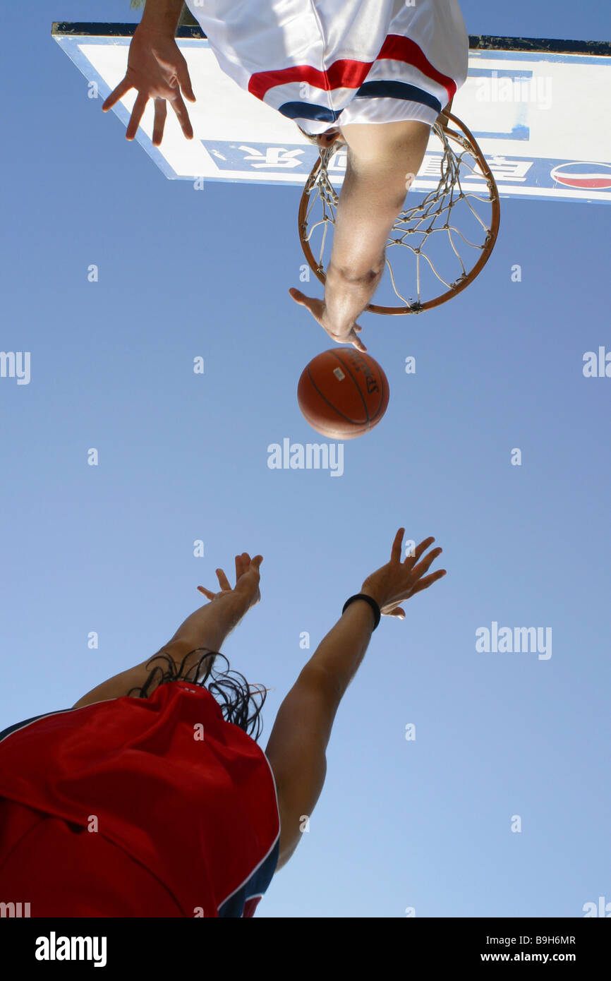 Basketball-players two basket-throw duel from below Blocks activity ...