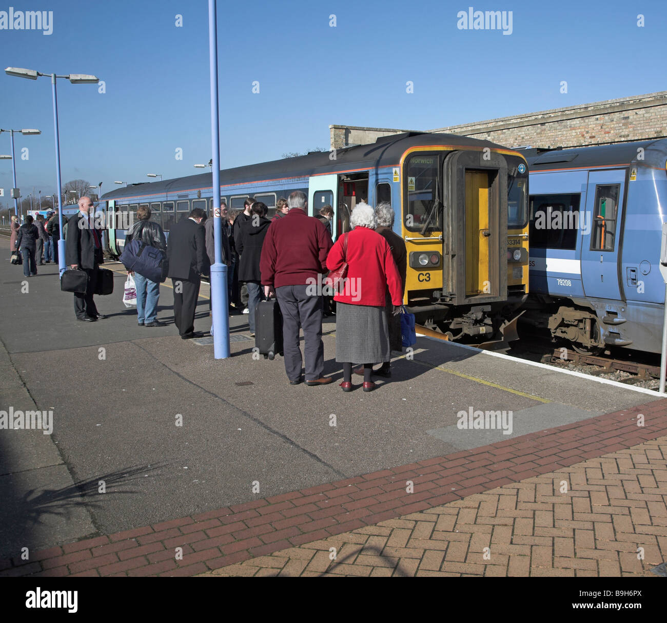 Lowestoft railway station platform Suffolk England Stock Photo - Alamy