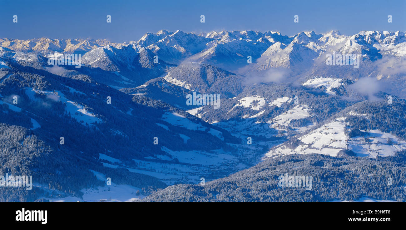 Highland lowland hi-res stock photography and images - Alamy
