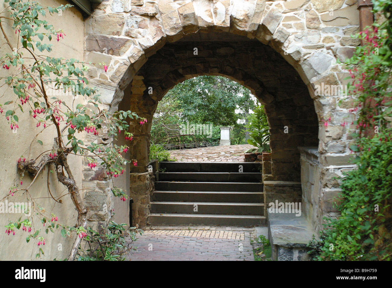 Buildings passageway stairway archway Stock Photo - Alamy