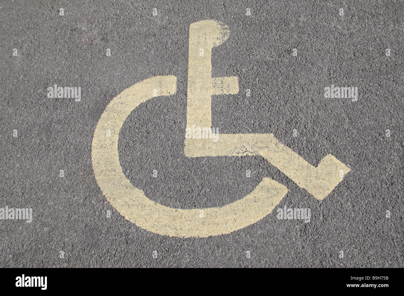 Disabled bay sign hi-res stock photography and images - Alamy