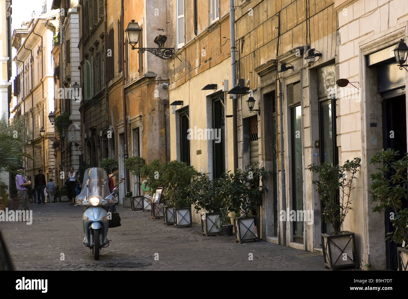 Via dei coronari rome hi-res stock photography and images - Alamy