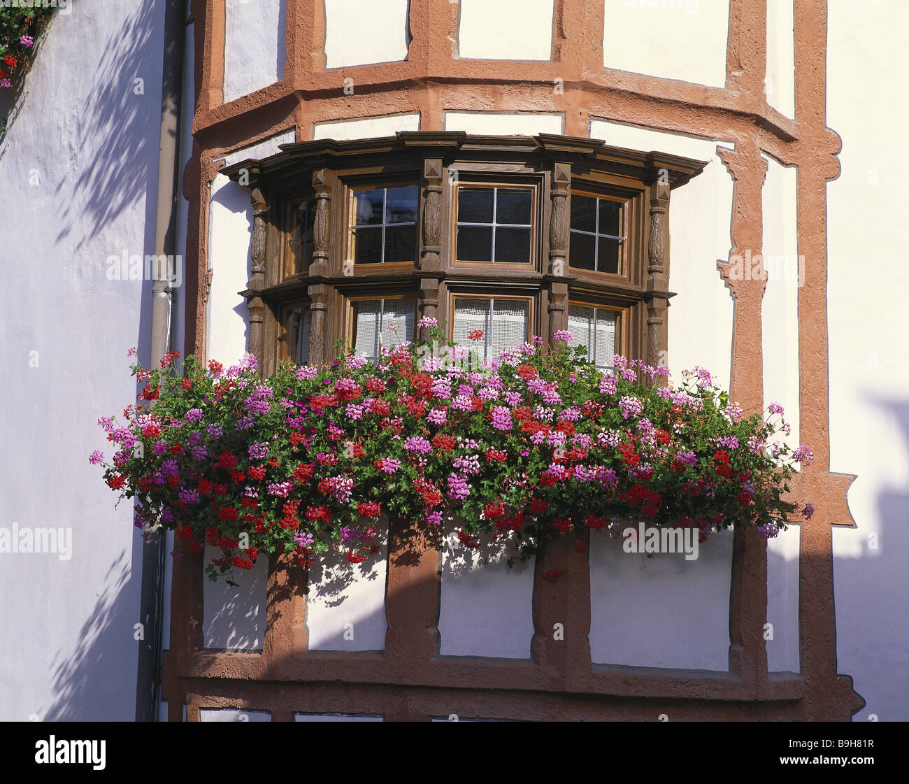 Facade windows oriel balcony hi-res stock photography and images - Alamy
