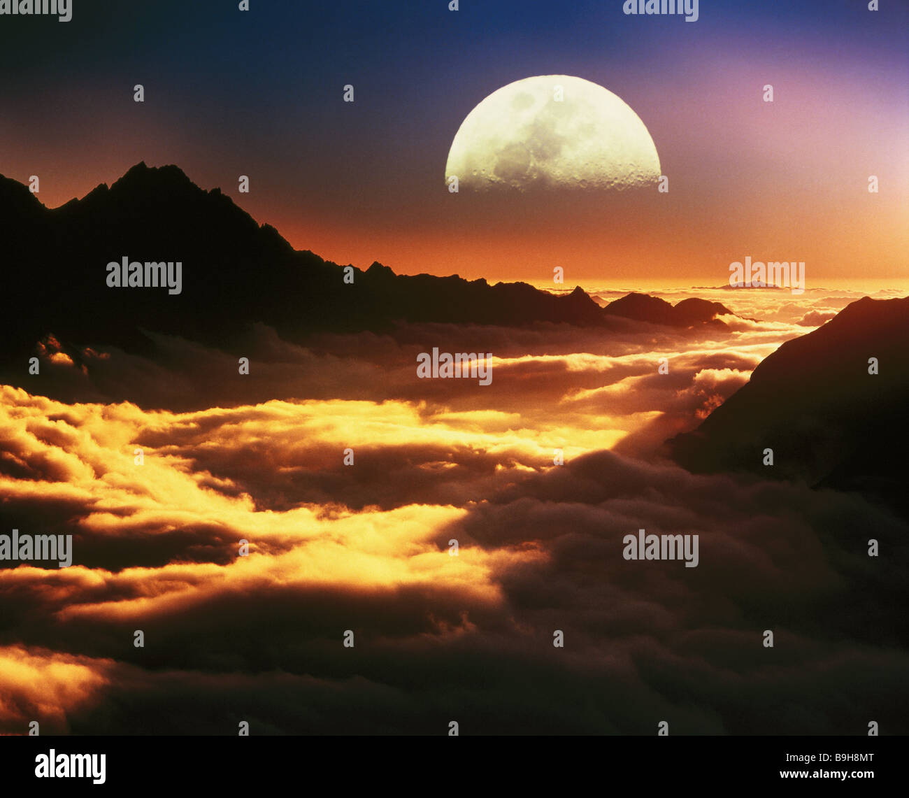 Himalaya moon langtang nepal hi-res stock photography and images - Alamy