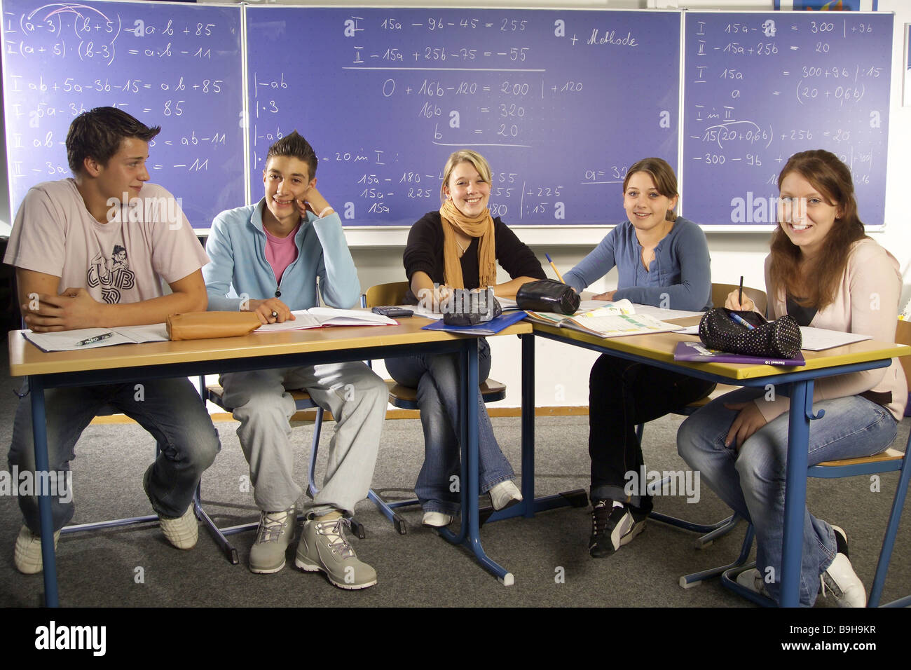 Classrooms students cooperation learning cheerfully series people ...