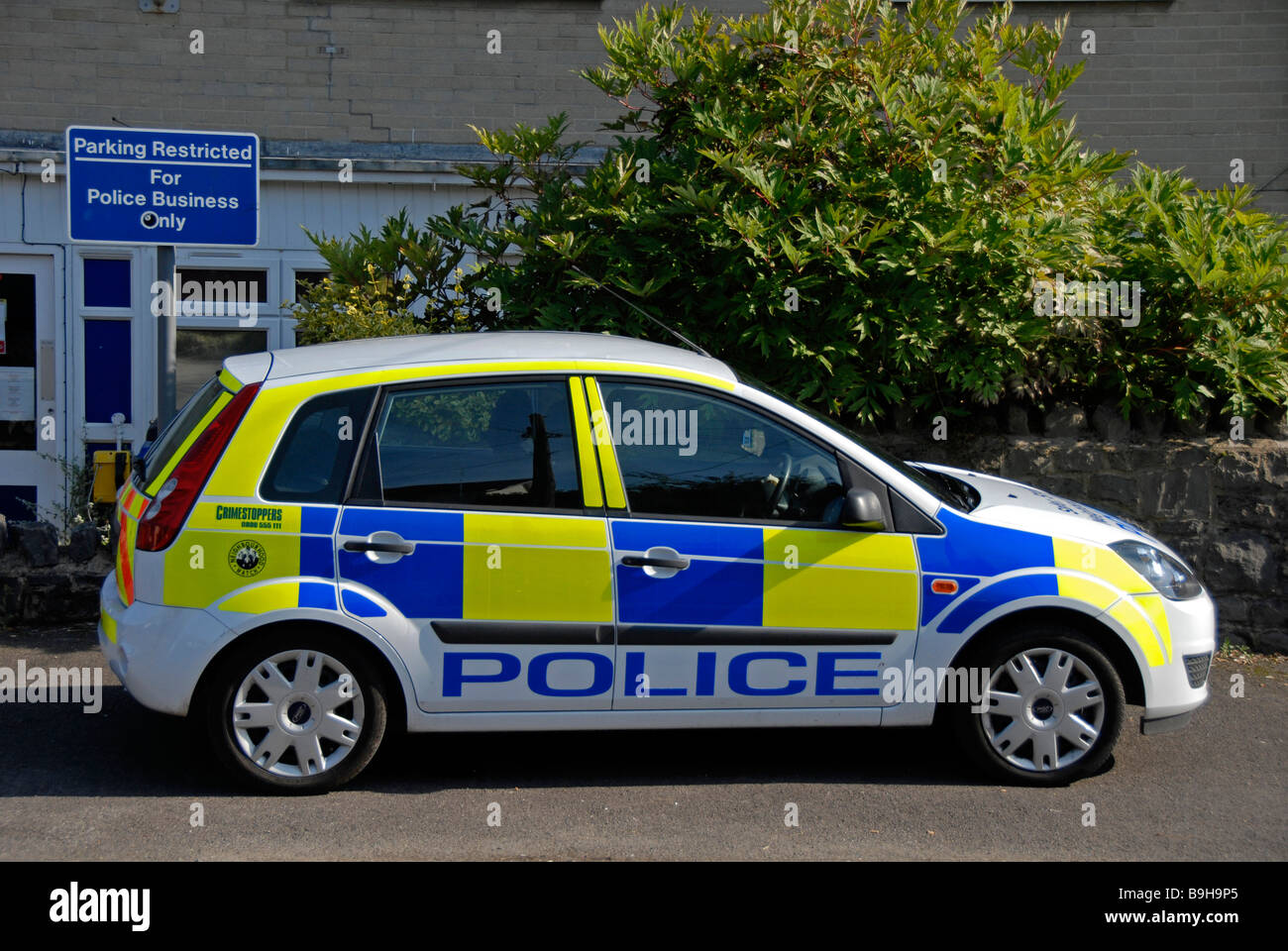 Police car uk hi-res stock photography and images - Alamy