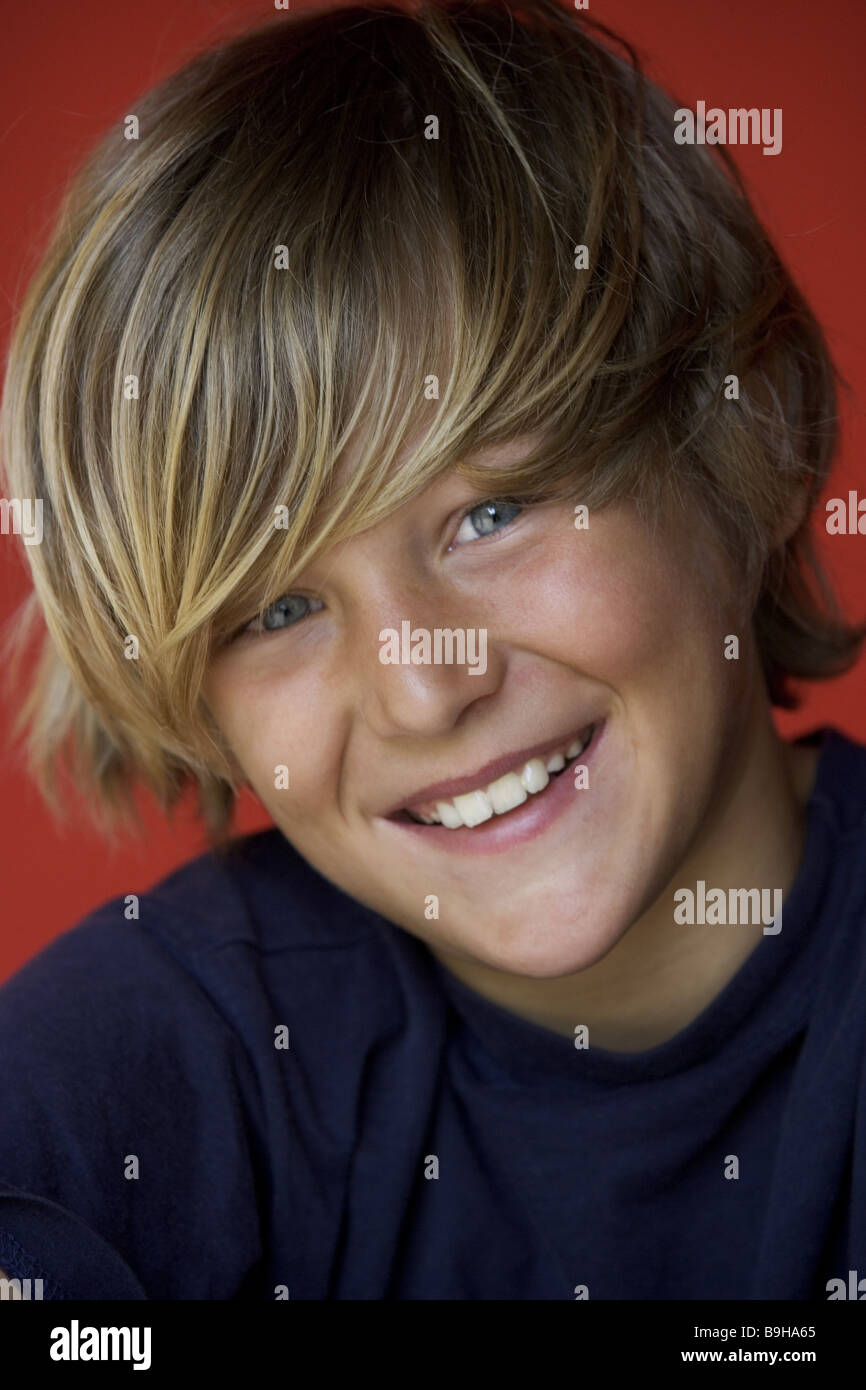 boy smiling portrait Stock Photo - Alamy