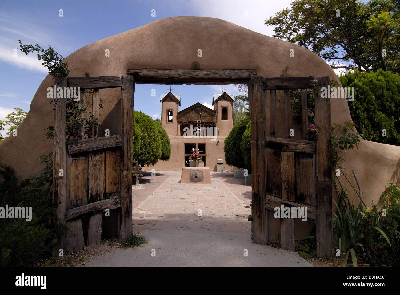Church rock new mexico hi-res stock photography and images - Alamy