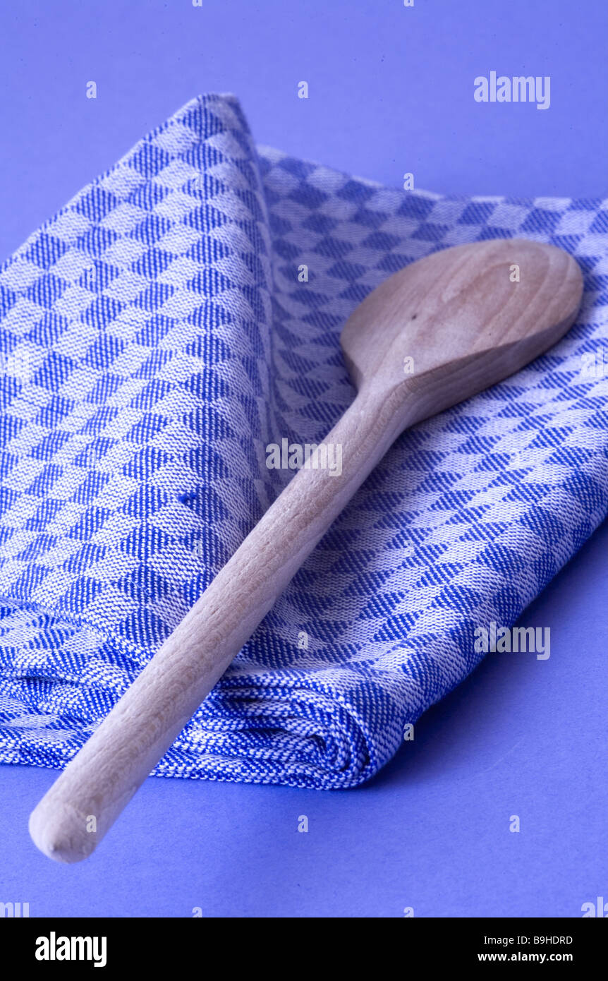 Blue wood spoons cloth hi-res stock photography and images - Alamy
