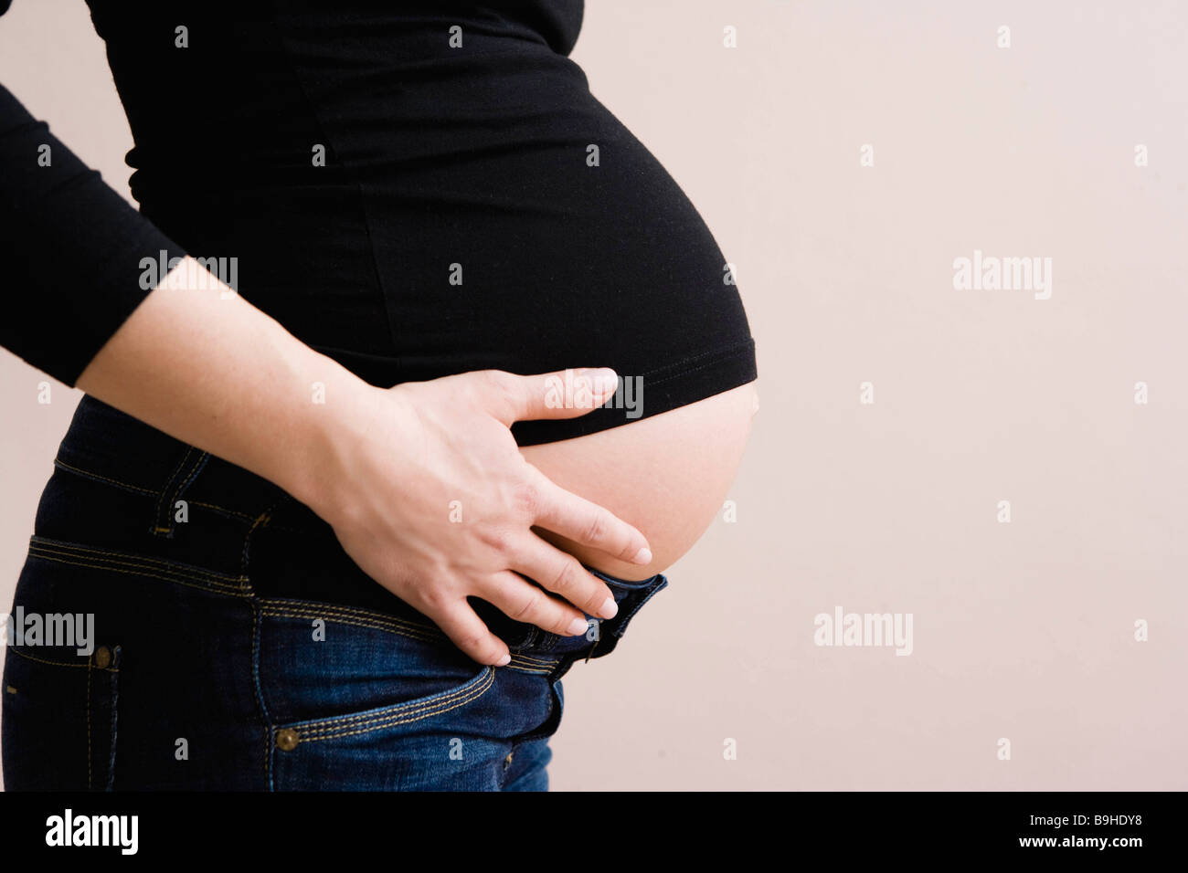 Close up of belly hi-res stock photography and images - Alamy