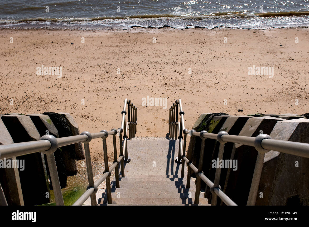Beach steps hi-res stock photography and images - Alamy
