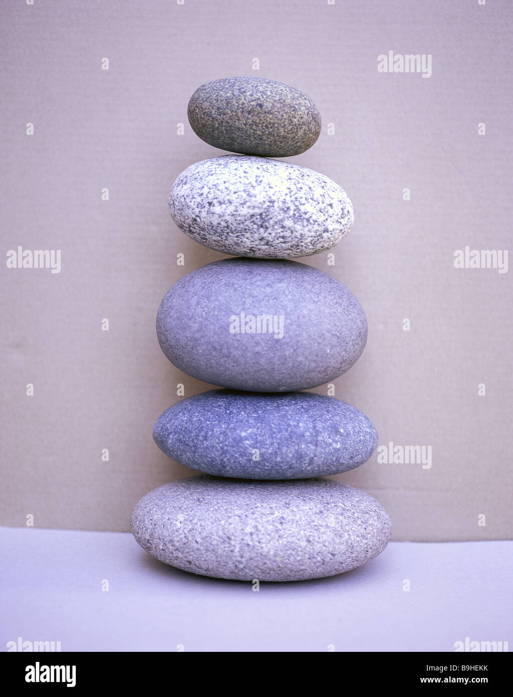 Stones one on top of the other hi-res stock photography and images - Alamy