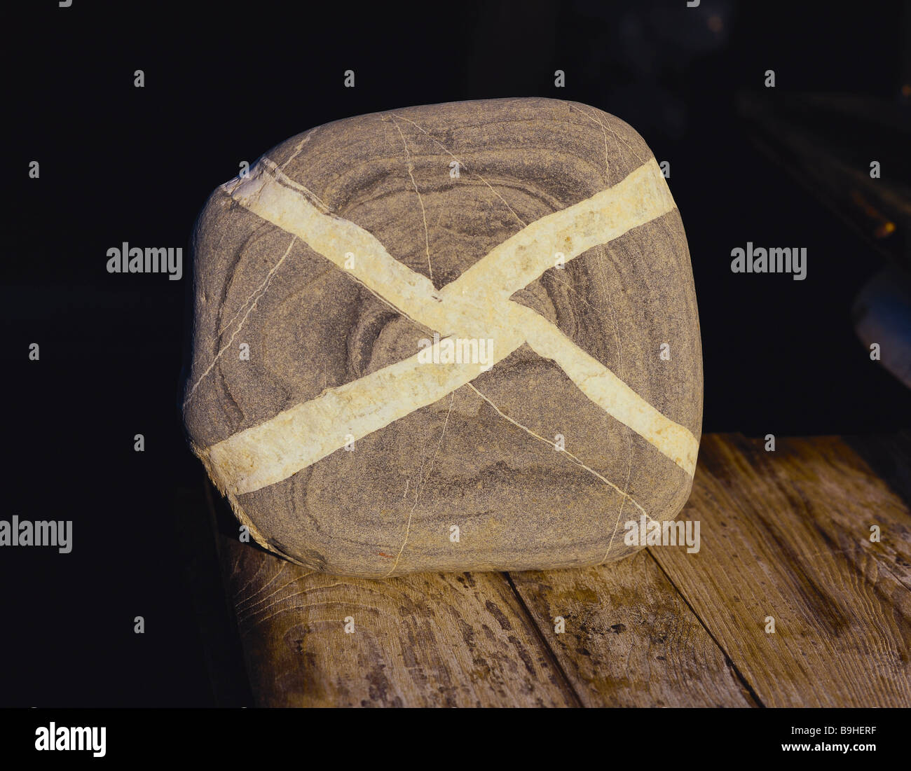 Stone pattern cross stone shingle river-shingle round gray limestone ...