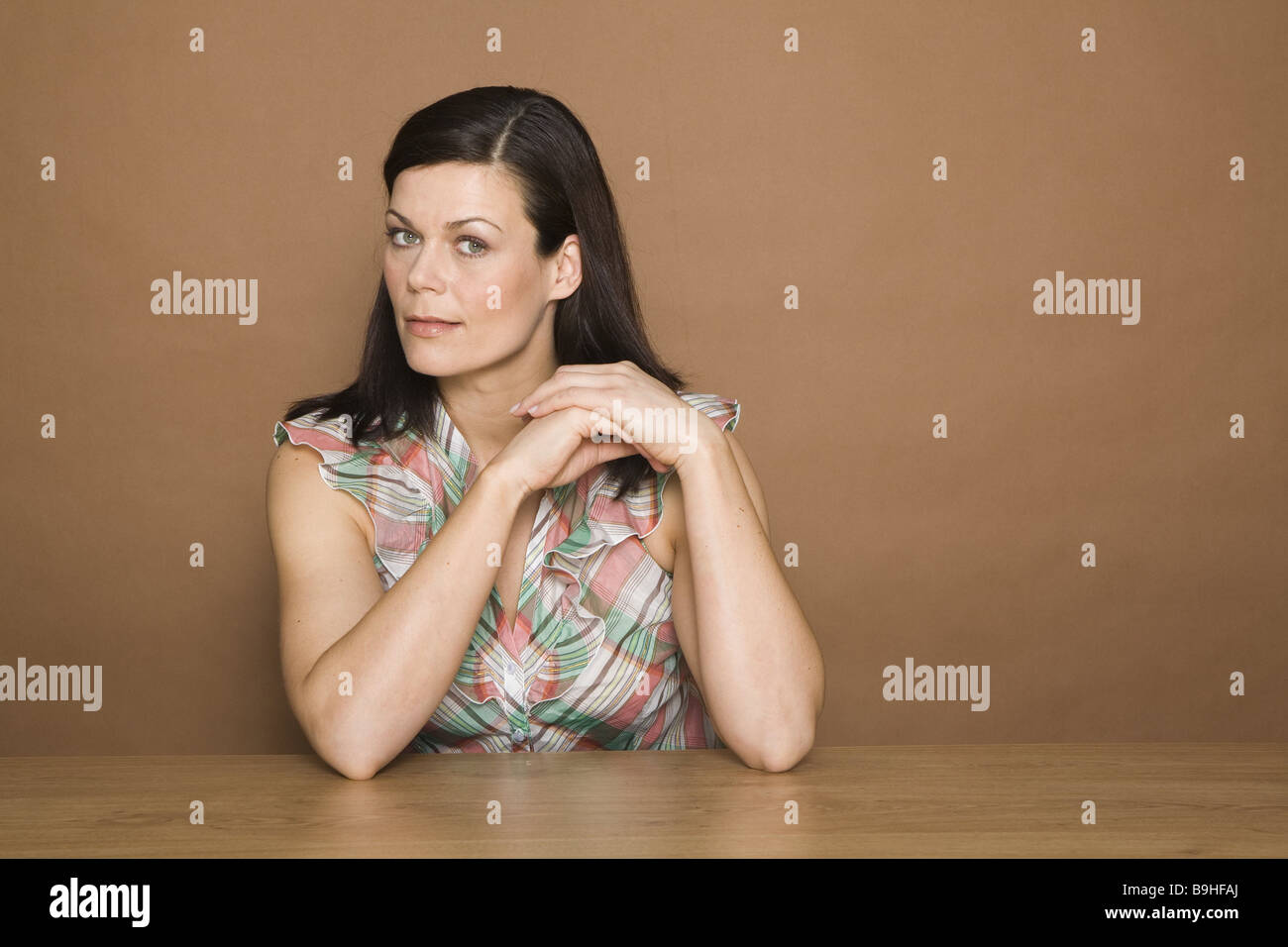 woman brunette inquiringly portrait series people woman-portrait 30-40 ...