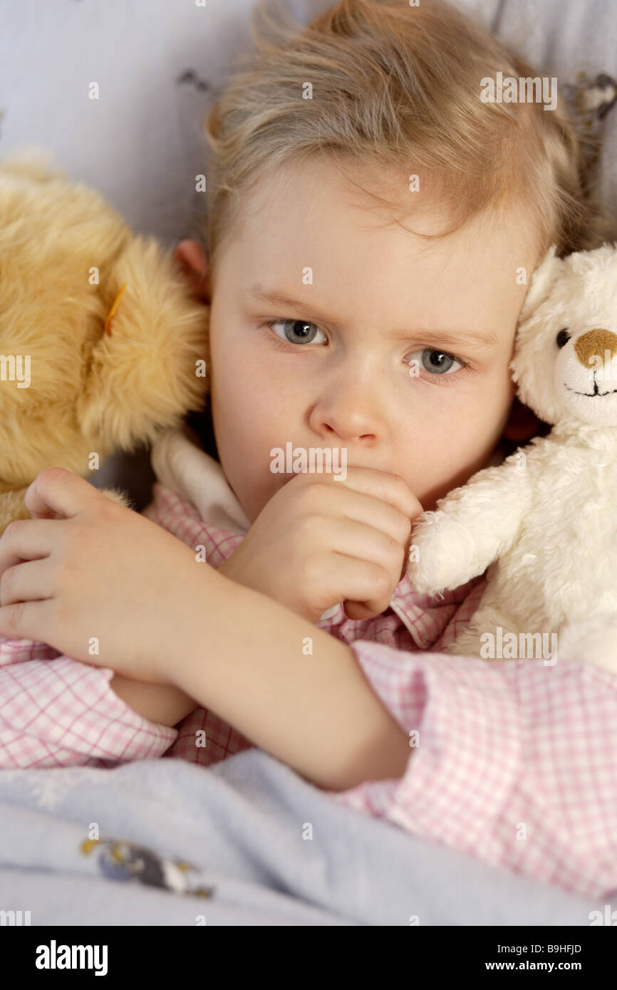 Girl sucks thumb hi-res stock photography and images - Alamy