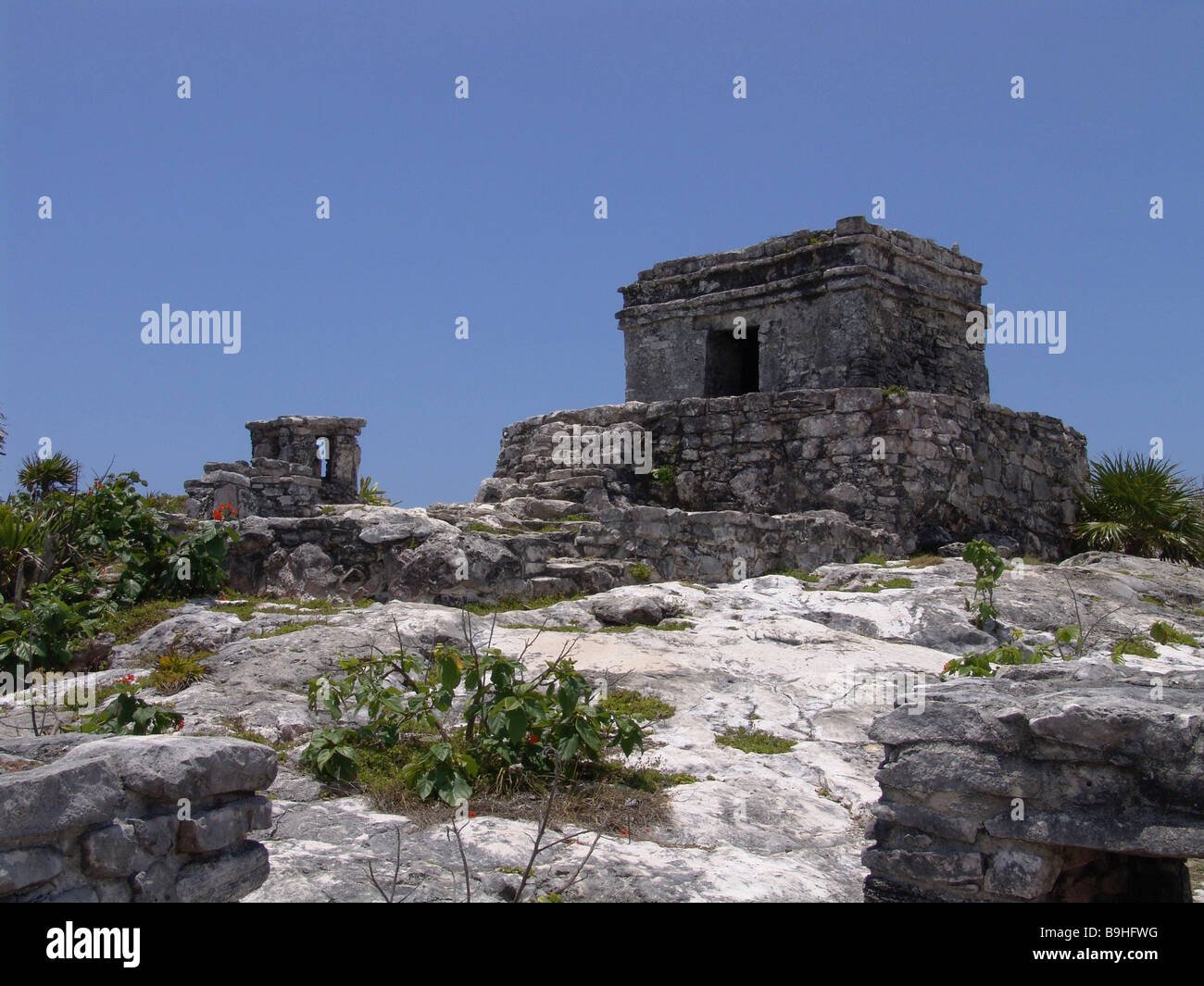 Maya ruins tulum temple hi-res stock photography and images - Alamy