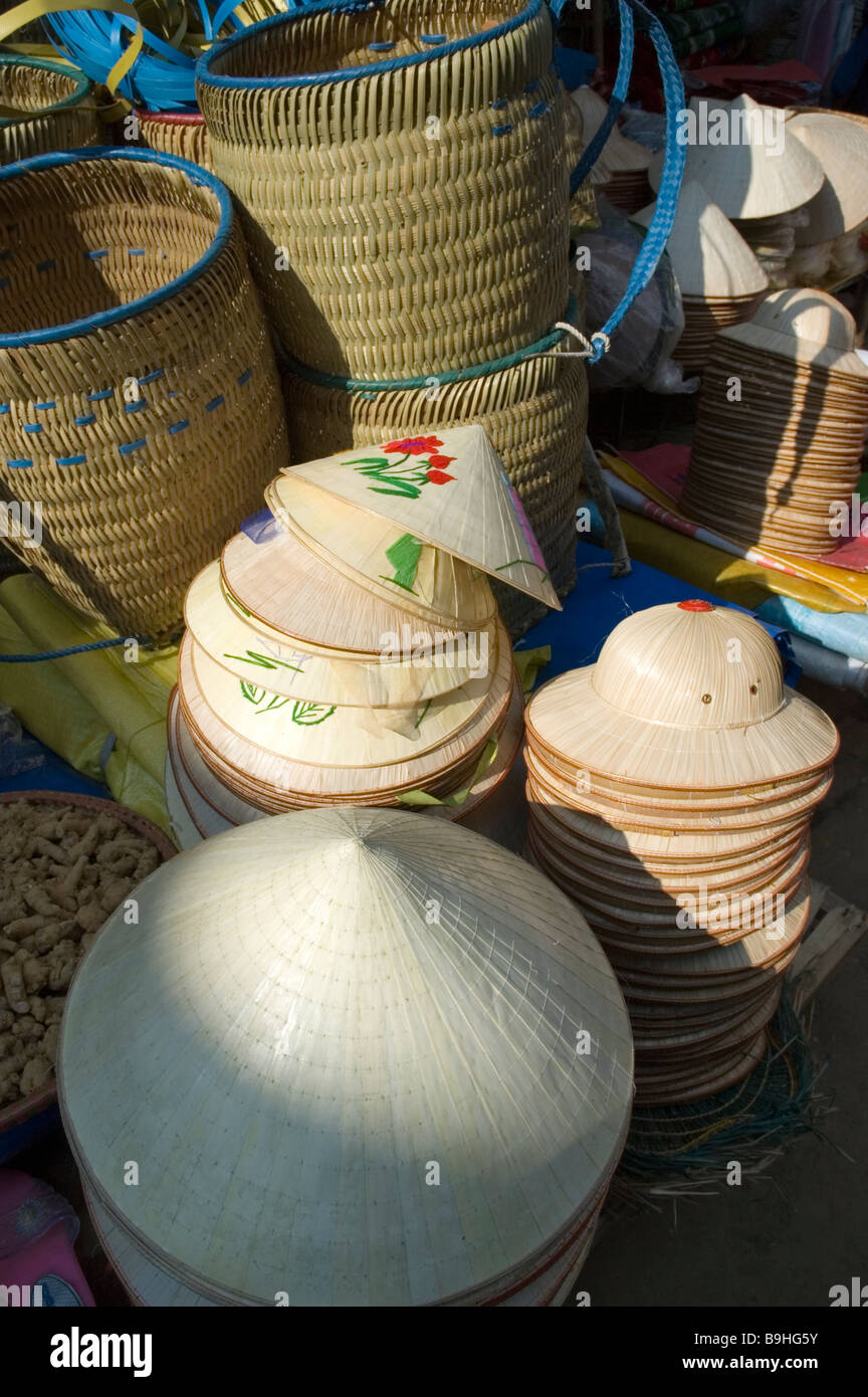 Wicker goods in a market. Sapa, Vietnam Stock Photo - Alamy