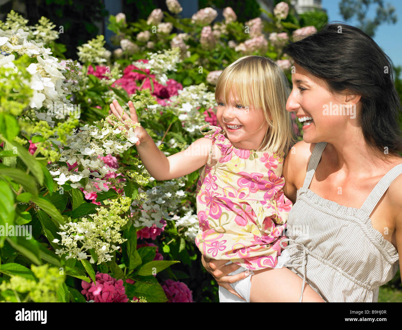 Mother daughter france hi-res stock photography and images - Alamy