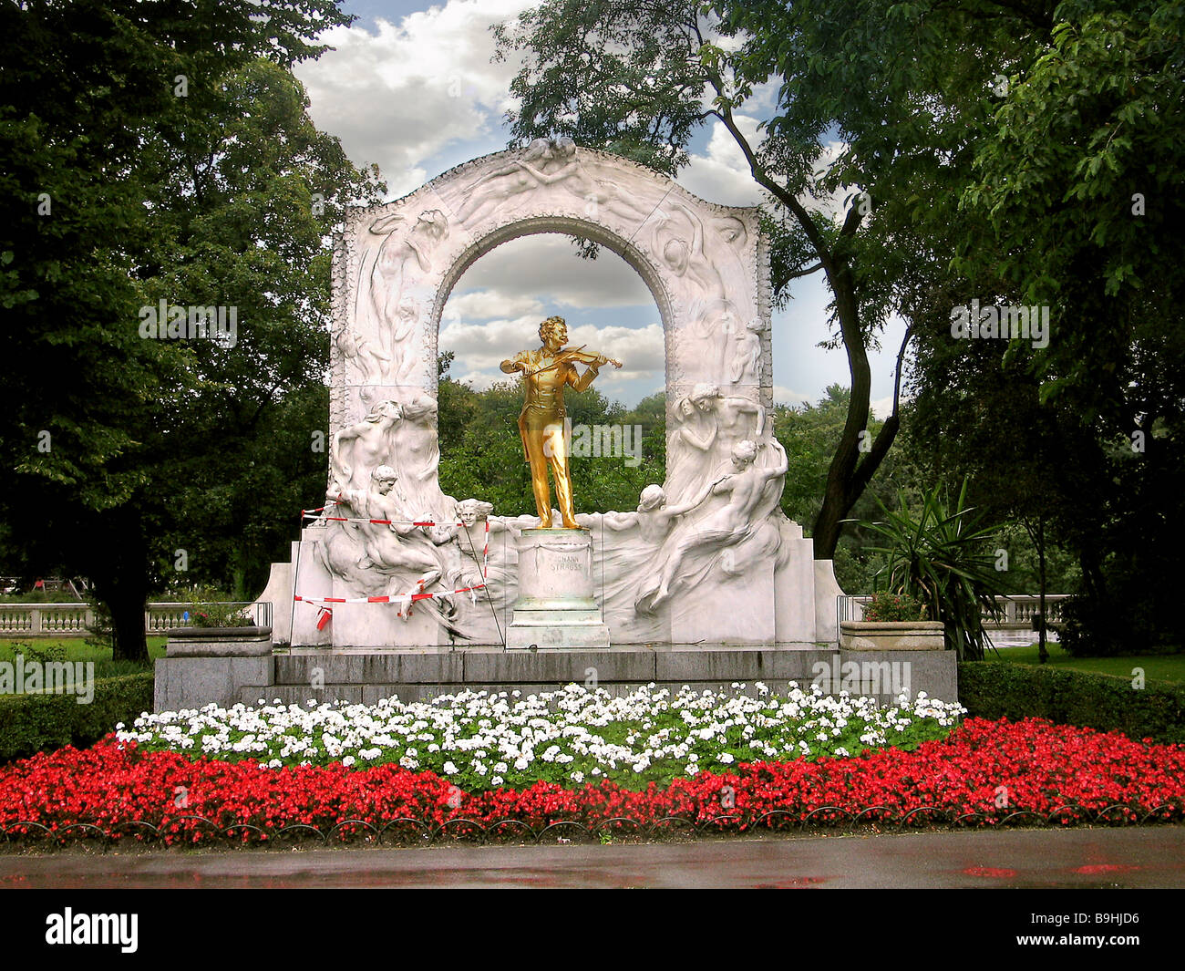 Johann Strauss Monument, Vienna, Austria Stock Photo - Alamy