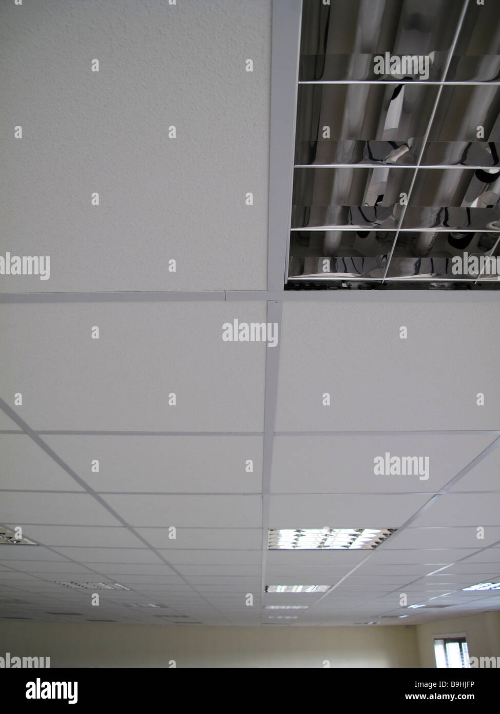 Suspended ceiling in office Stock Photo - Alamy