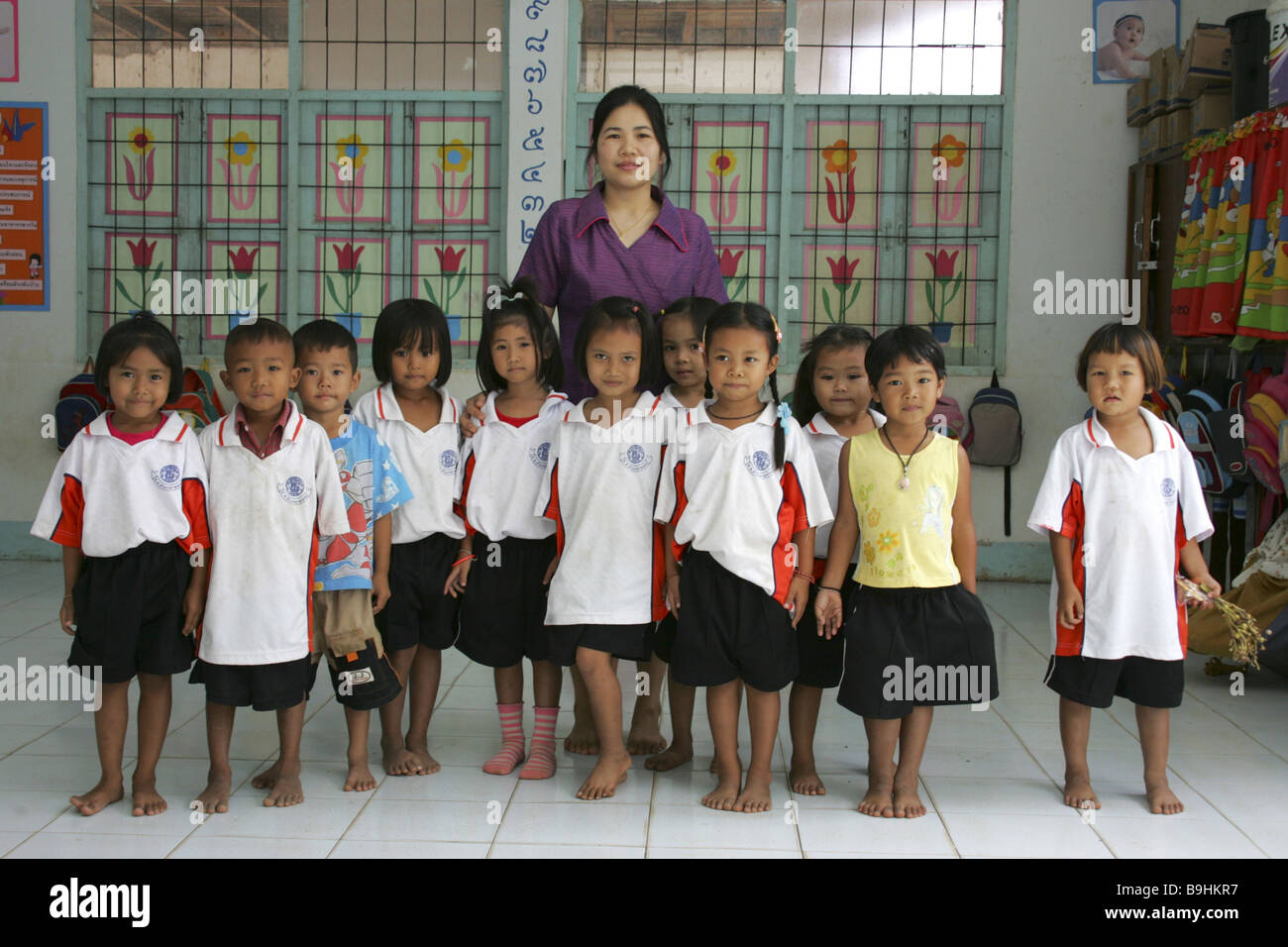 Thailand school children teacher group-picture Asians Asia reception ...