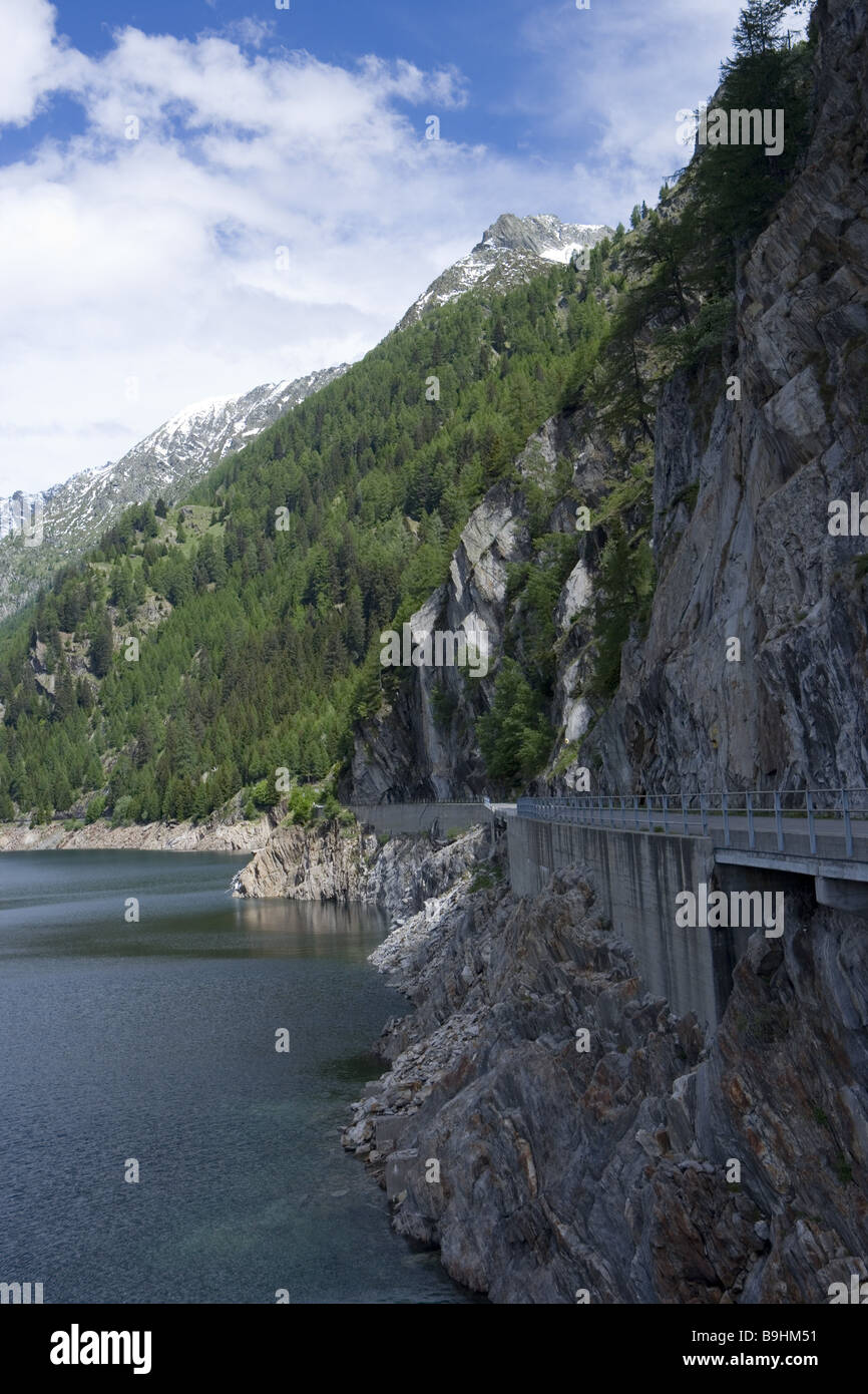 Lago sambuco hi-res stock photography and images - Alamy