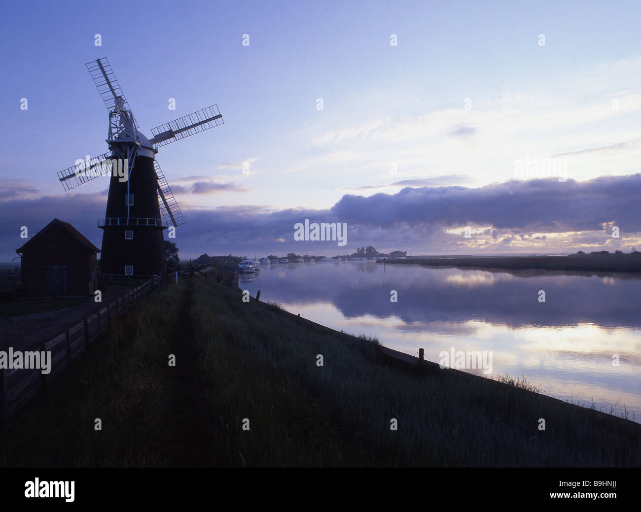 Berney Arms mill on the River Yare, Norfolk Broads Stock Photo - Alamy