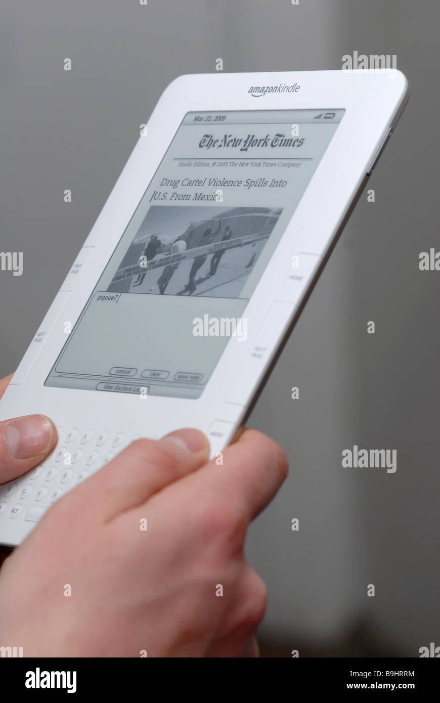 Kindle reader hi-res stock photography and images - Alamy