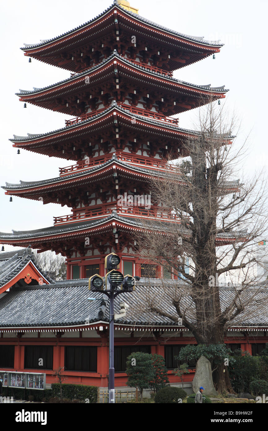 Traditional architecture of Sensoji Temple, Tokyo, Japan Stock Photo ...