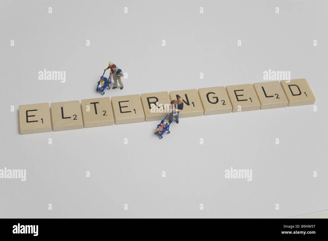 Scrabble game-stones stroke parents money toy-figures familys game ...