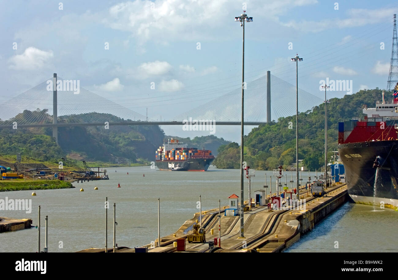 Panama canal hi-res stock photography and images - Alamy