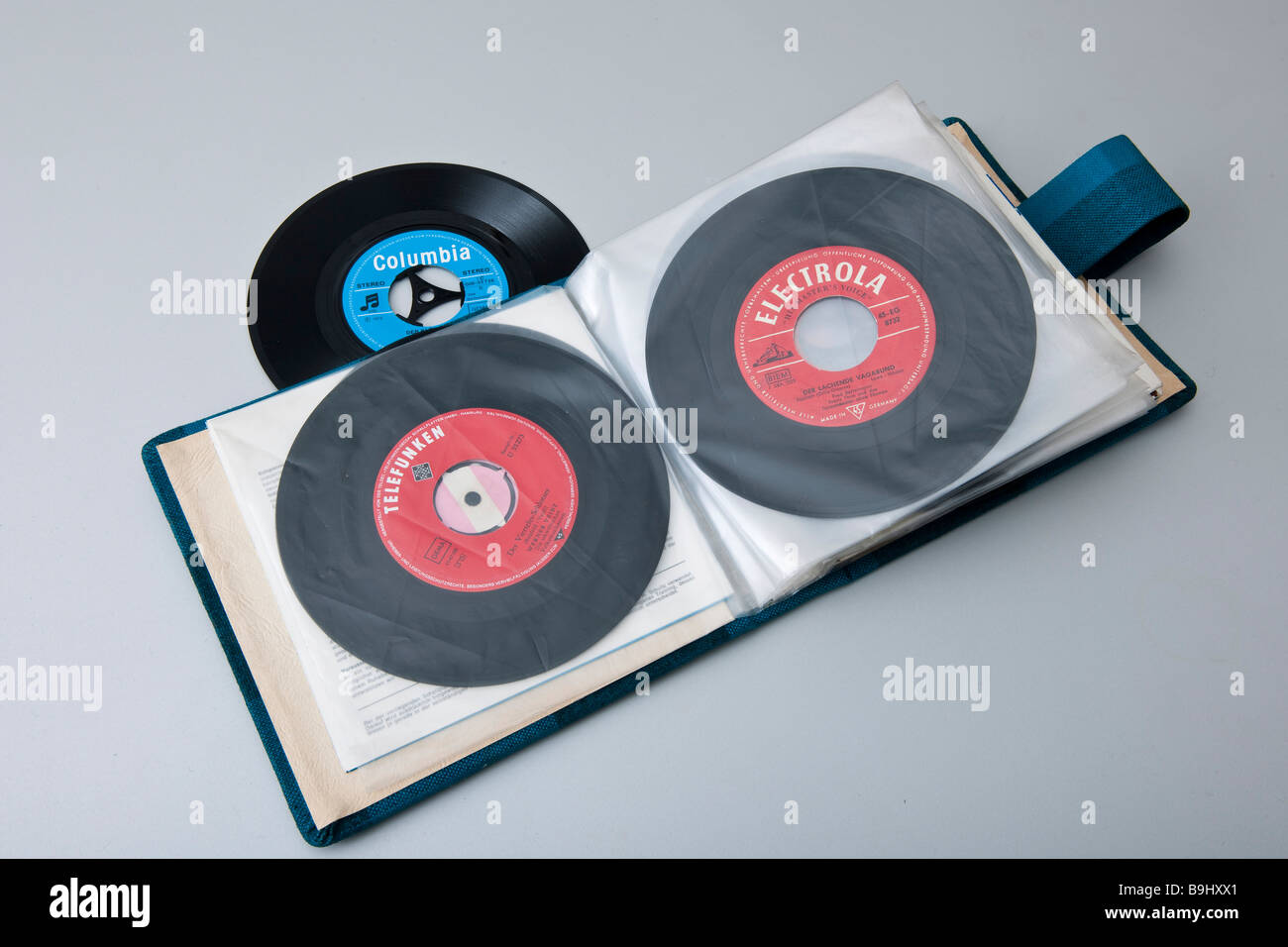 History of the 70s hi-res stock photography and images - Alamy