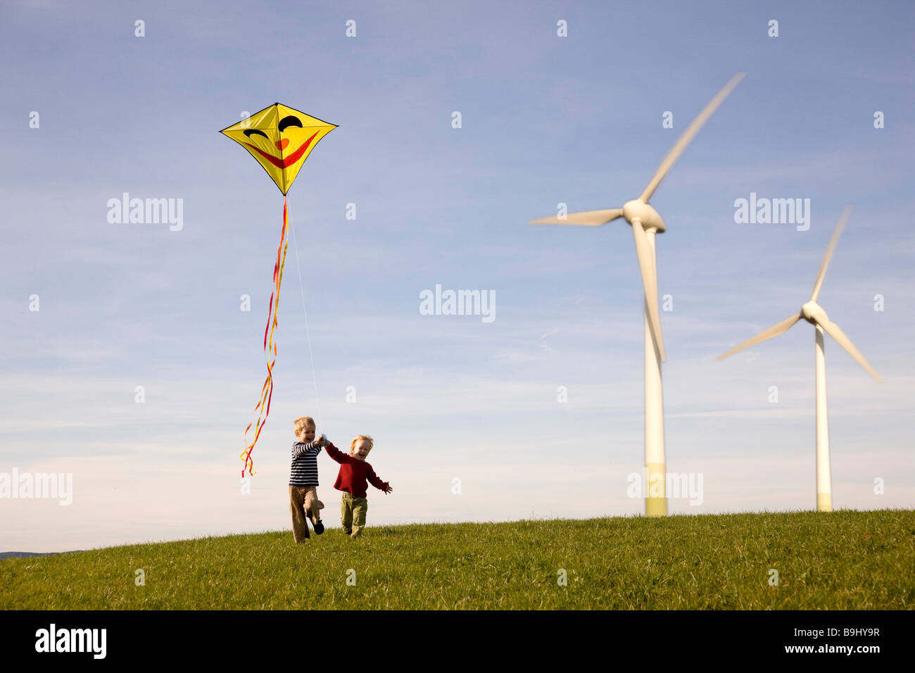Flying with the wind hi-res stock photography and images - Alamy