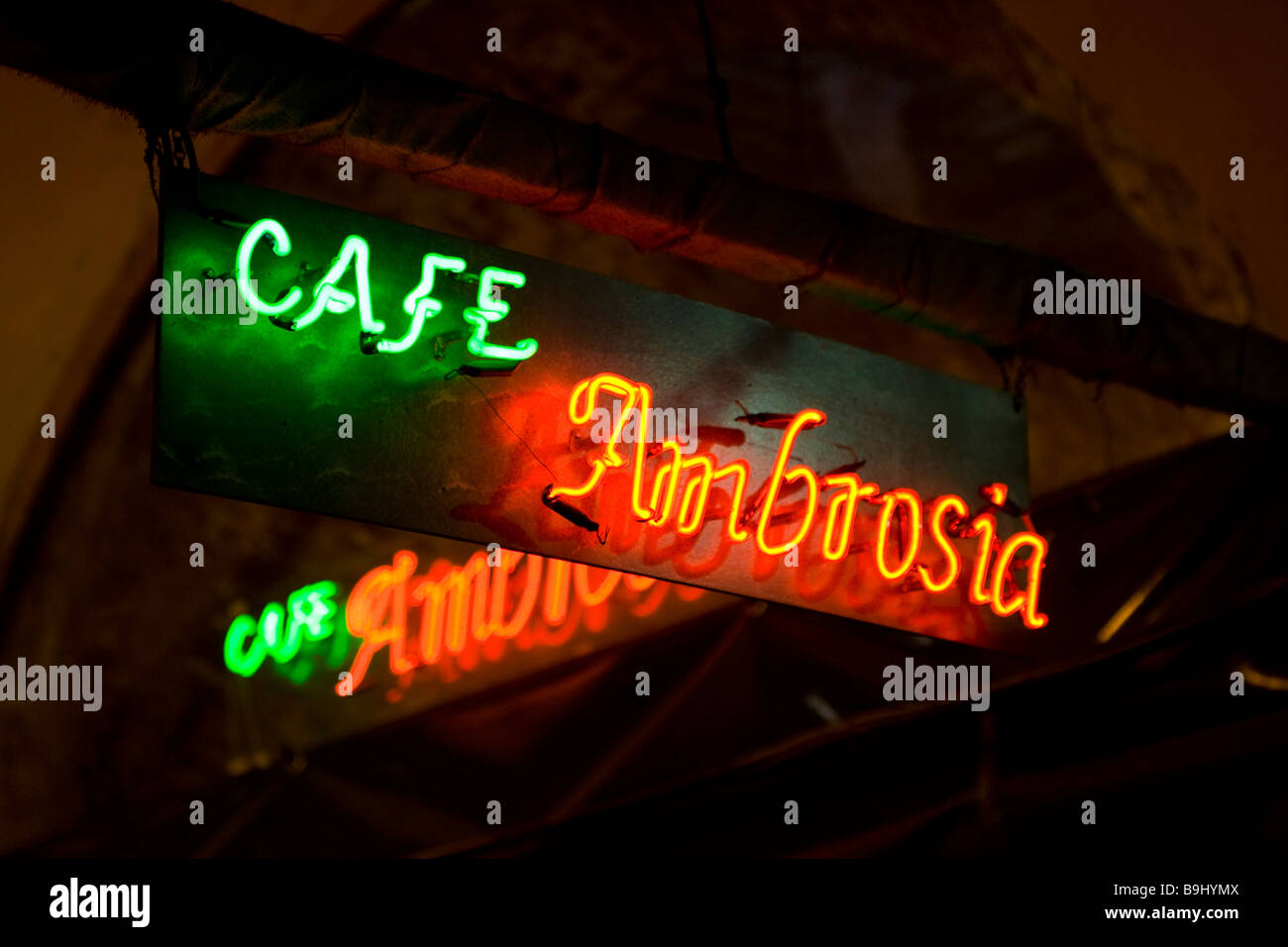 Neon cafe sign, Grand Bazaar, Istanbul Stock Photo - Alamy