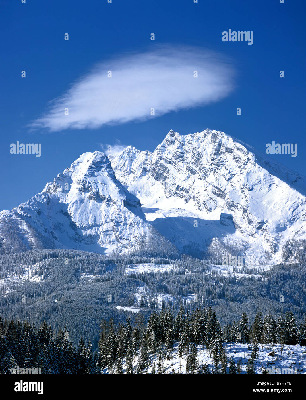 Snow-covered winter landscape, fresh snow, Mt Watzmann, Mt Hochkalter ...