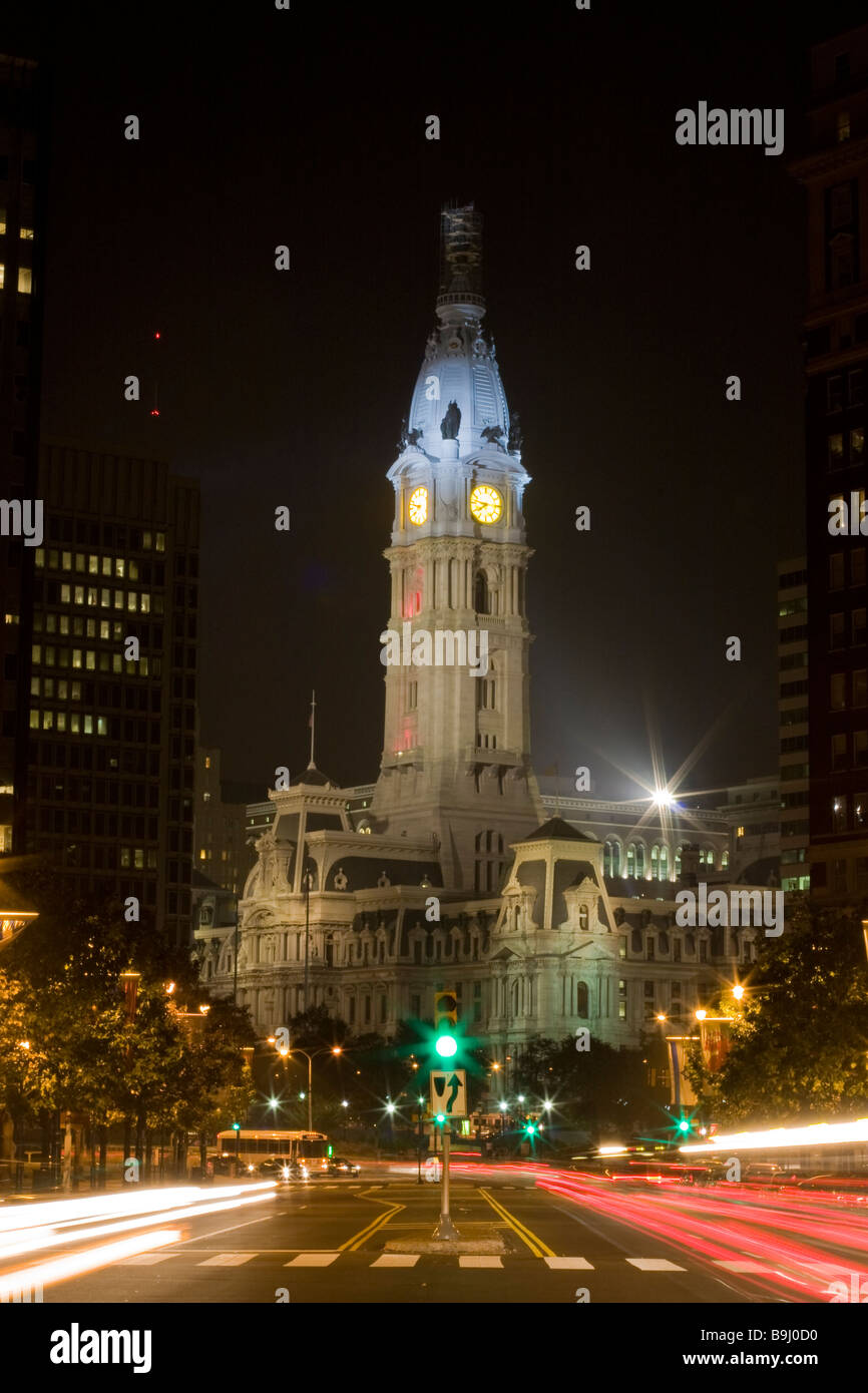 Philadelphia city hall winter hi-res stock photography and images - Alamy