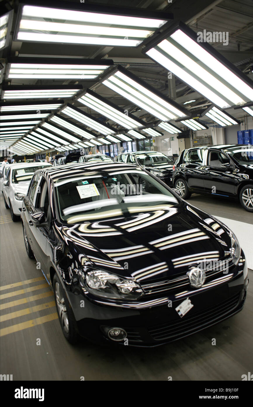 Golf car production, VW Werk Wolfsburg, VW car factory Wolfsburg, Lower ...