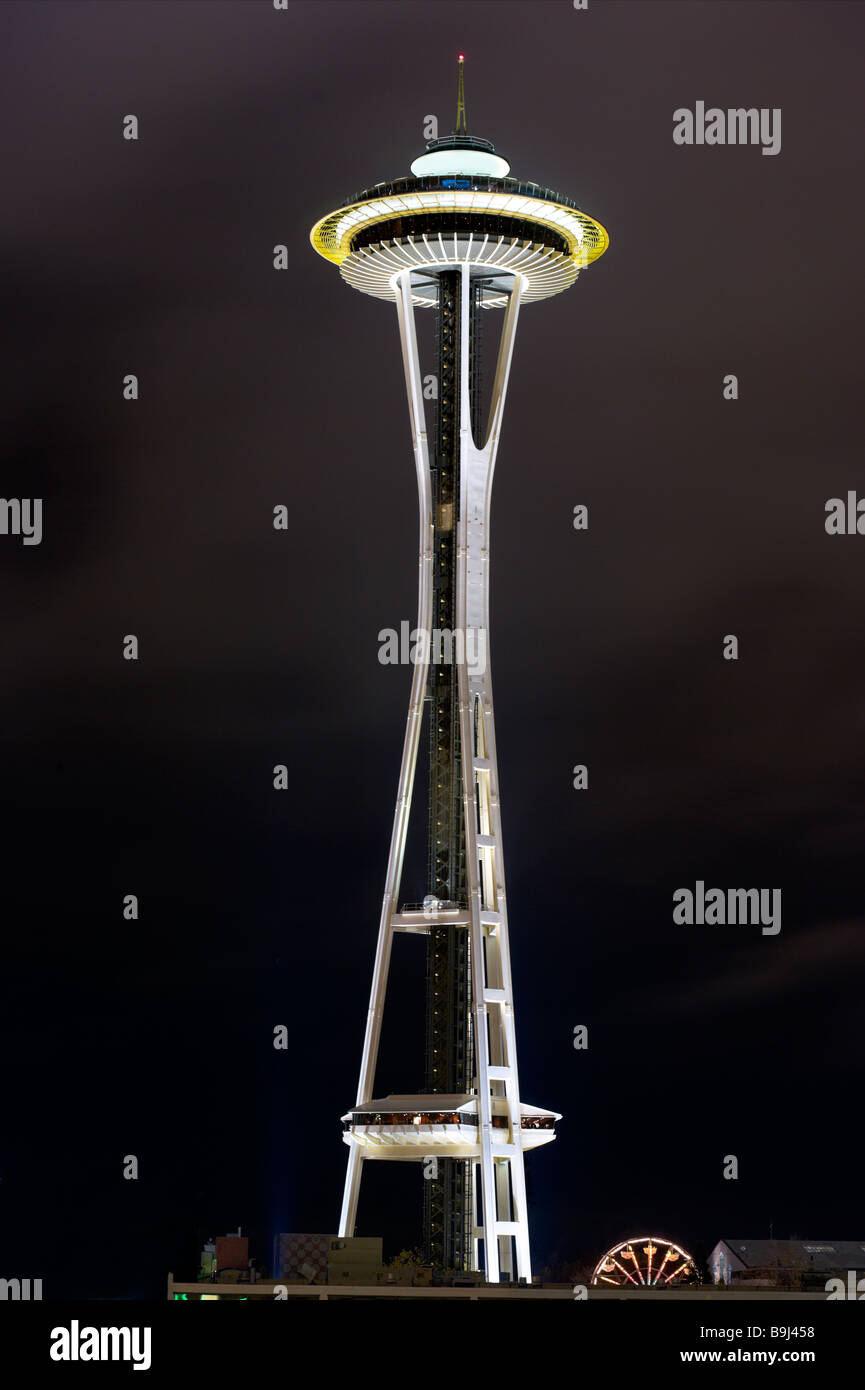 Night space needle hi-res stock photography and images - Alamy