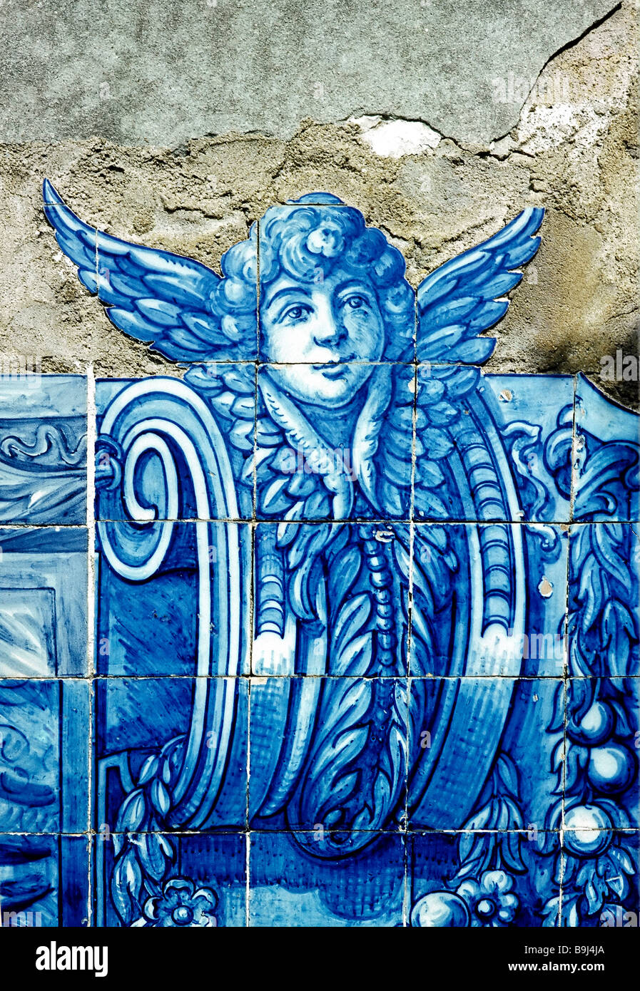 Azulejo tile lisbon hi-res stock photography and images - Alamy