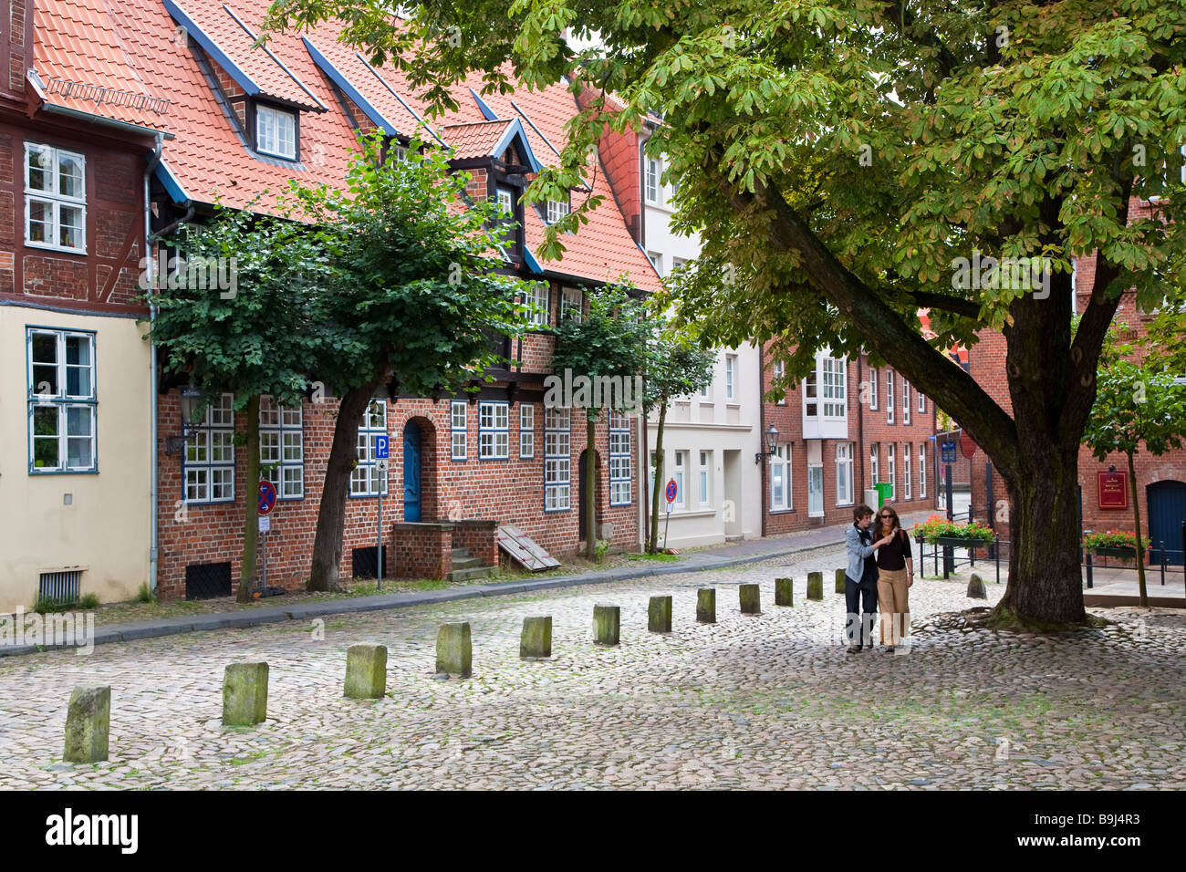Old german street hi-res stock photography and images - Alamy