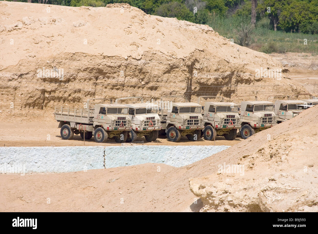 Lorrys hi-res stock photography and images - Alamy